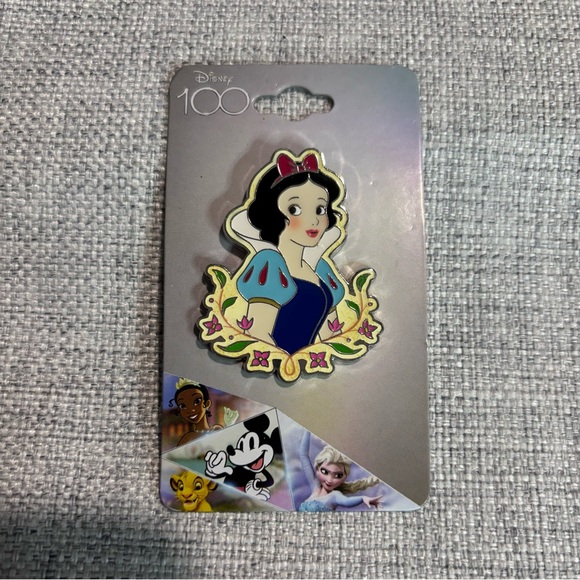 Disney | Accessories | Disney 0 Snow White And The Seven Dwarfs Floral ...